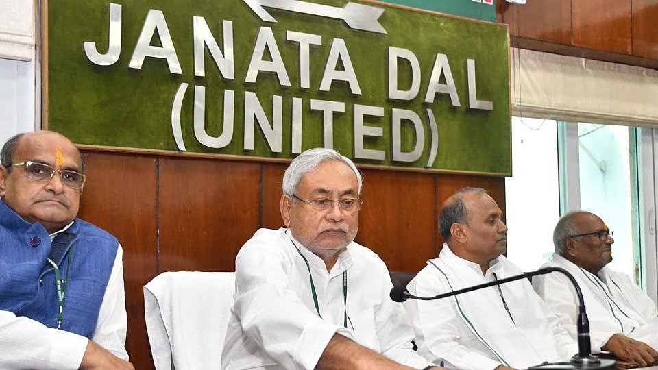 Setback for JD-U as Key Leaders Join RJD Amid Seat-Sharing Chaos