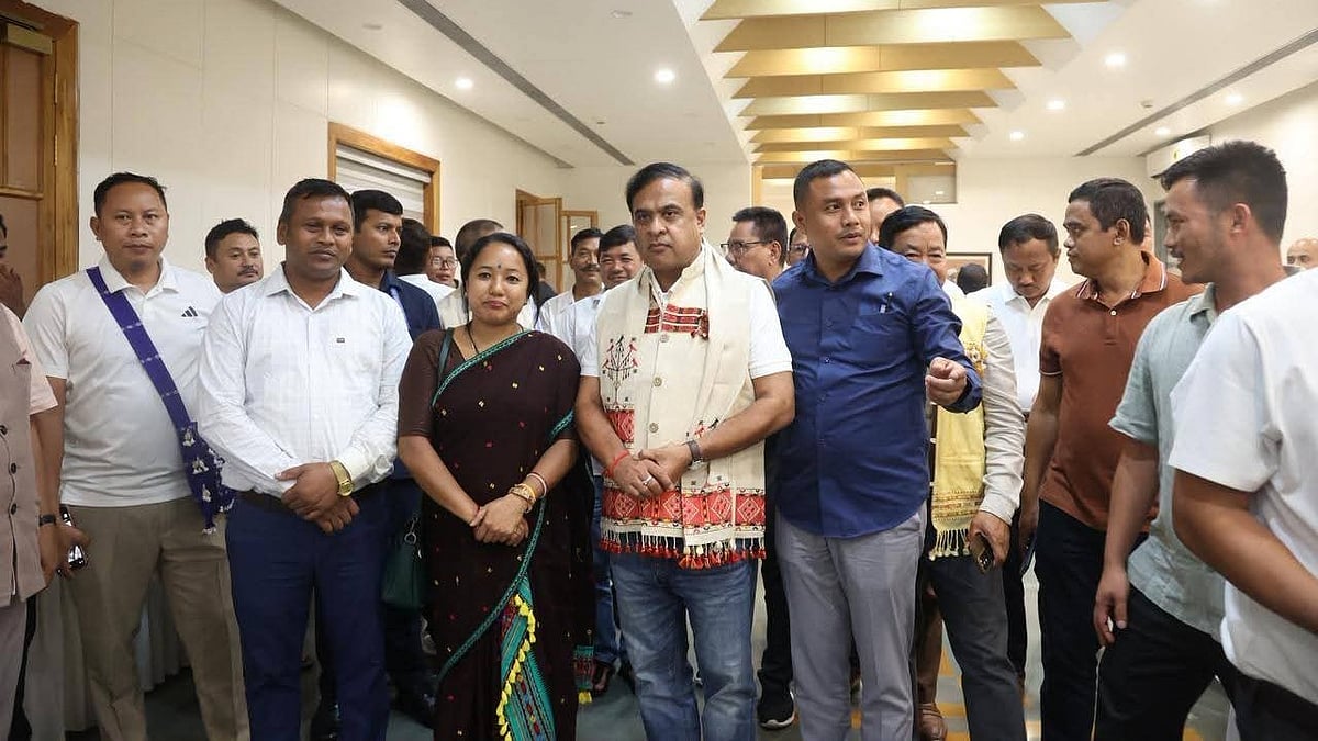 Karbi Anglong leaders meet CM for fast-track development