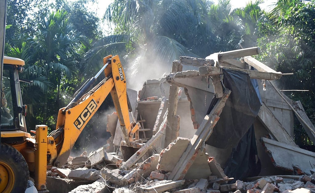 Massive eviction drive launched at Lutumari Reserve forest in Kampur