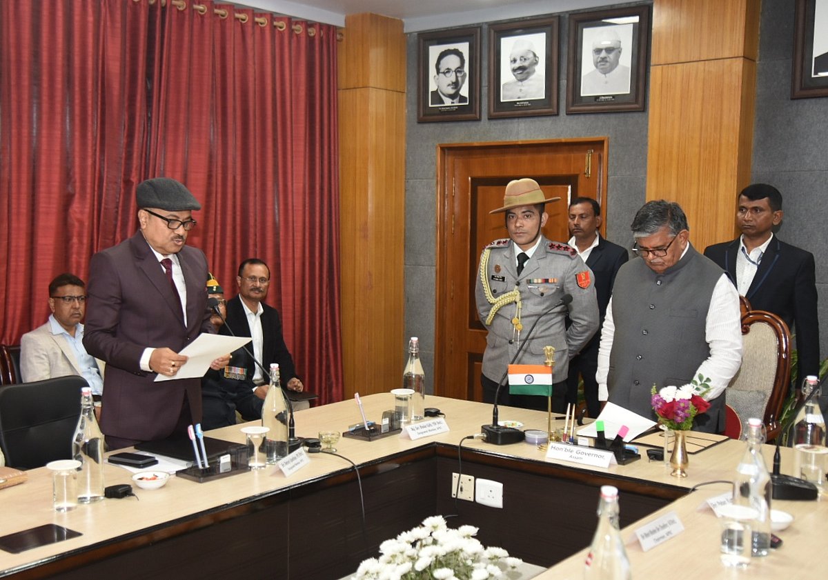 Assam Governor Gulab Chand Kataria administers oath to APSC members