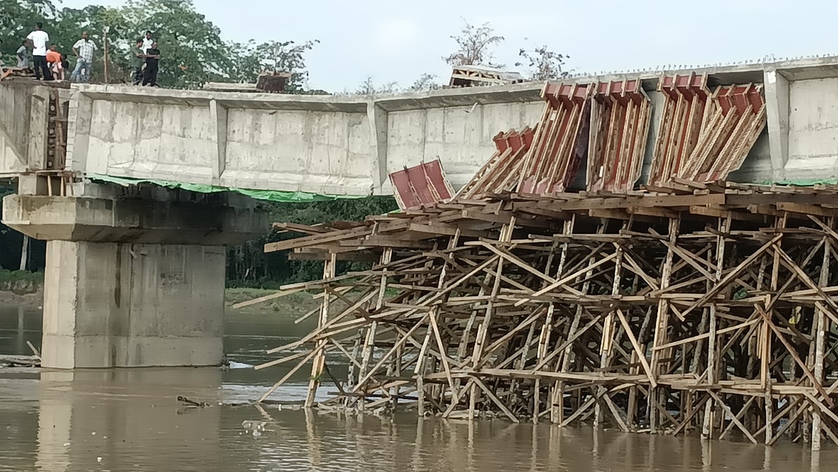 Chiripuriya Dikhow bridge damaged by rising water level in Sivasagar ...