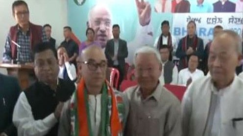 Manipur: Former Manipur MLA and BJP Leader Switch Allegiance to ...