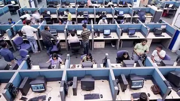 Share of organized employment in India on the rise: Economic Review