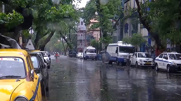 Cyclone Remal Ravages Bengal: 1 Dead, Homes Damaged, Millions Without Power