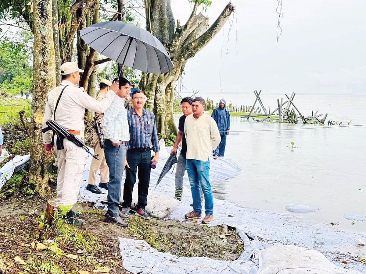 Assam: Massive erosion posing serious threat to ring bund in Dibrugarh