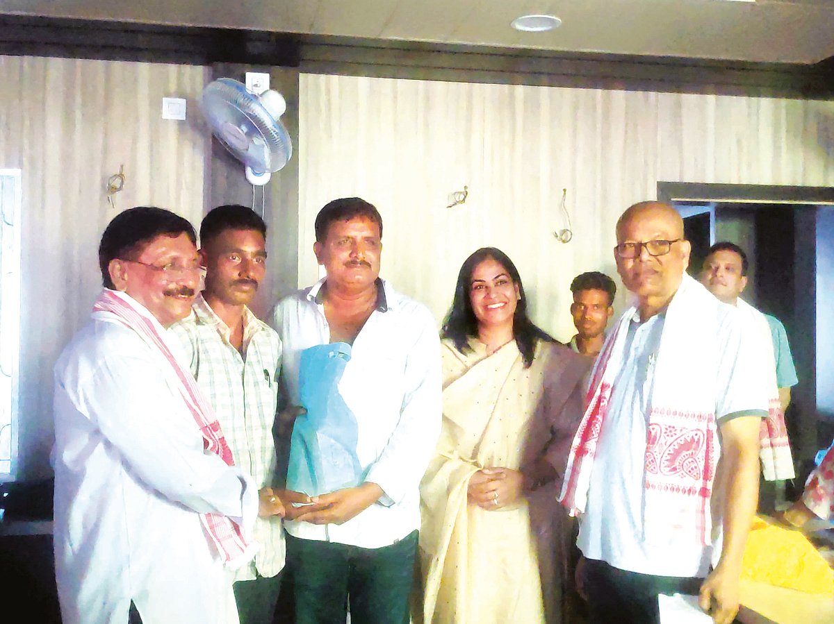 Dr. Chhalani Launches "Marketing Management" Book and Felicitates ...