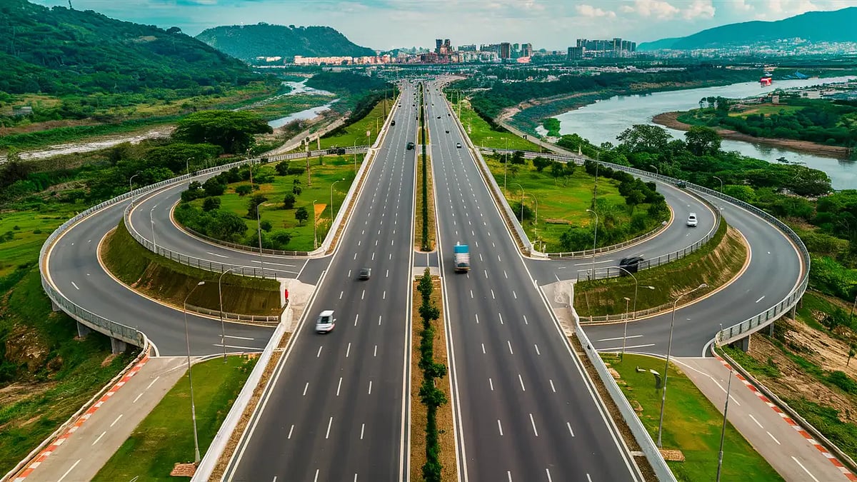 Cabinet OKs ₹20,668Cr Highway Projects & Nashik-Solapur