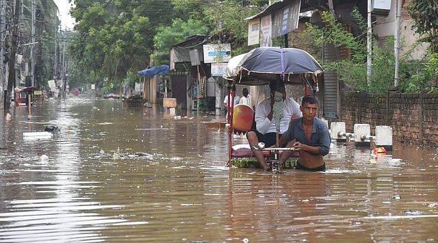 Guwahati: GMC Deploys Pumps to Tackle Waterlogging