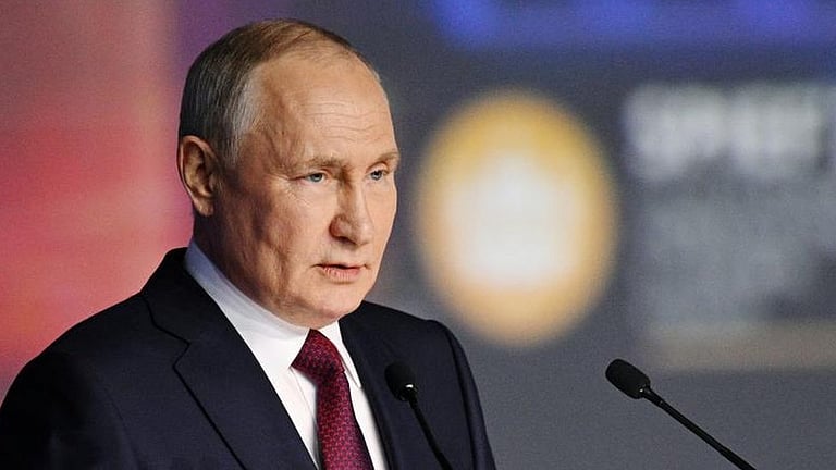 Russian President Vladimir Putin says Ukrainian leaders like ‘aliens ...