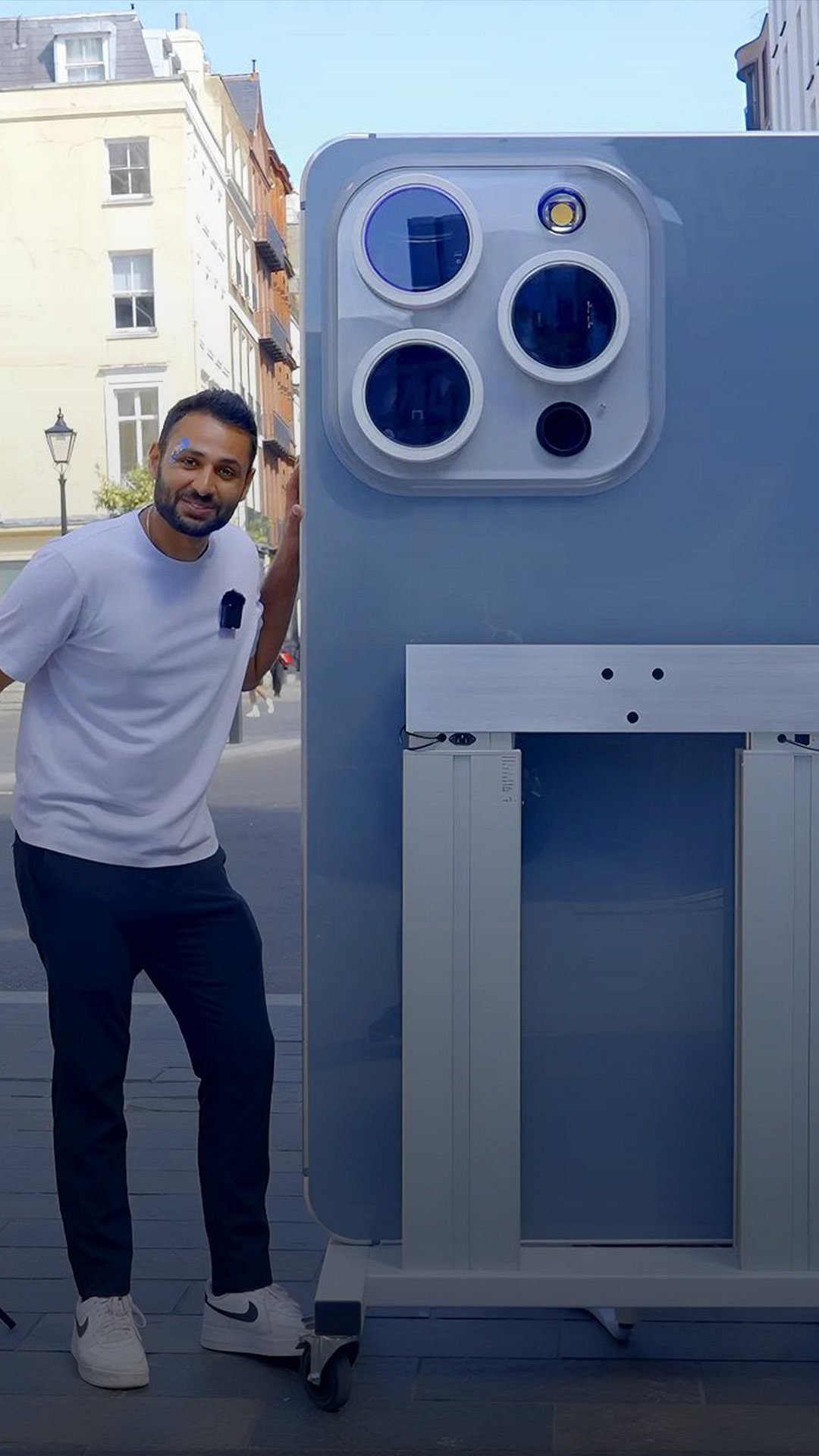 Indian-Origin British YouTuber Builds World’s Largest iPhone, Sets ...