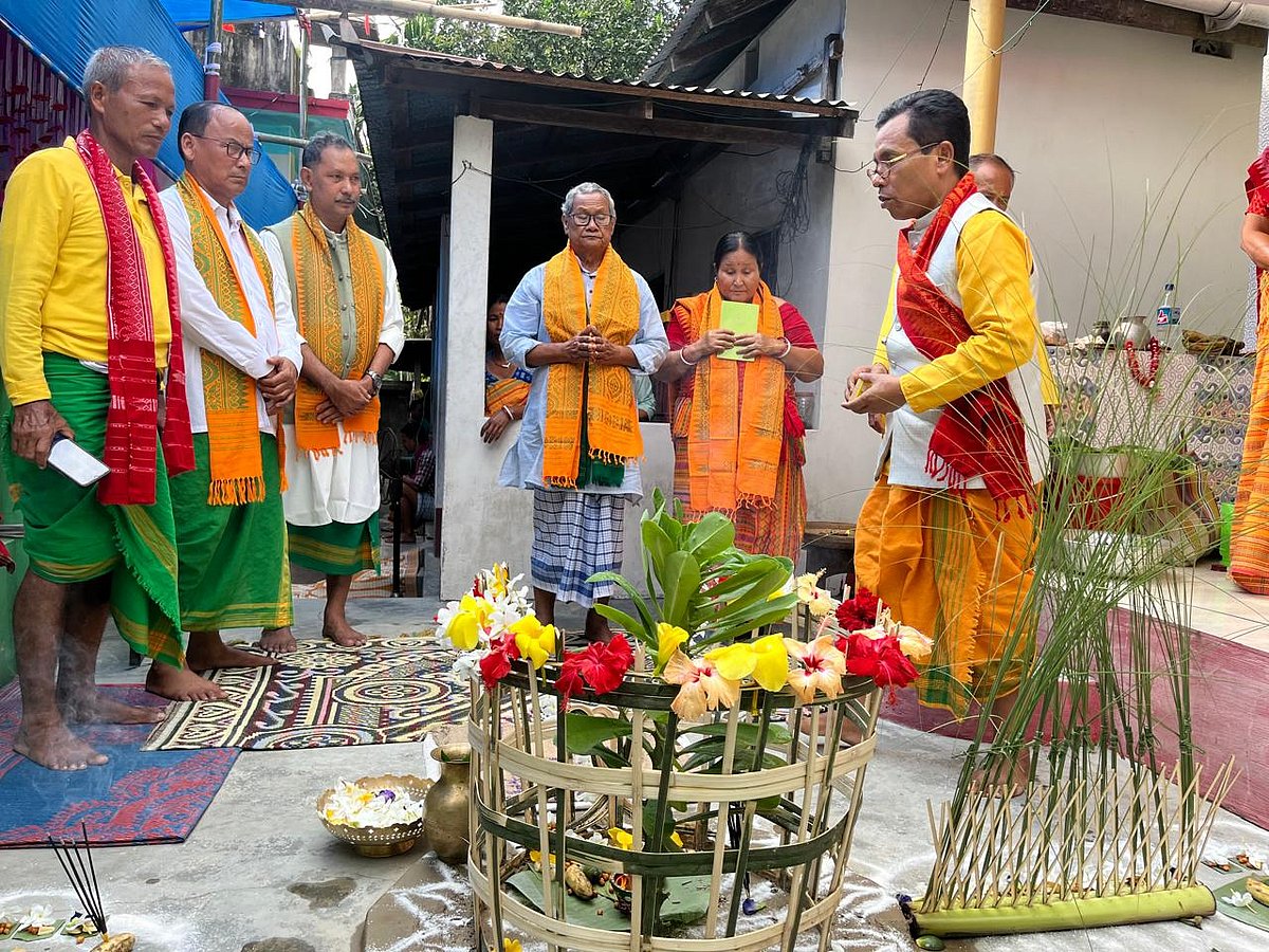 All-Bathou Mahasabha Team Installs “Bathou” in Chekamari Bodo Village ...