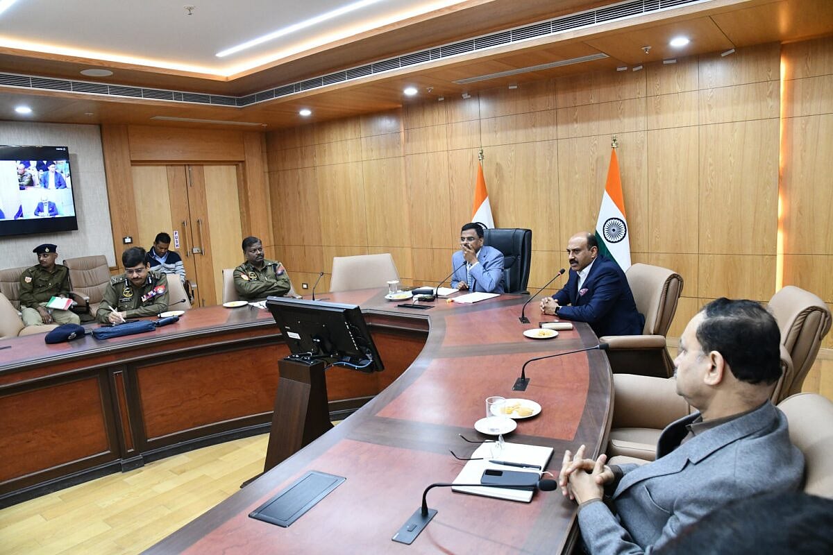 Assam Chief Secretary Reviews Security Arrangements for Republic Day ...