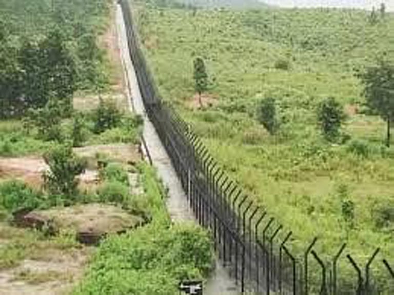 ‘India completes over 9 km fencing at Manipur’s Moreh along Myanmar ...
