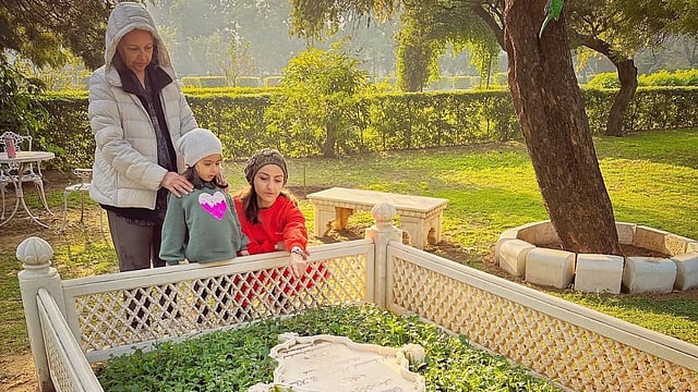 Actress Soha Ali Khan pays a touching tribute to her father 'Tiger' Pataudi