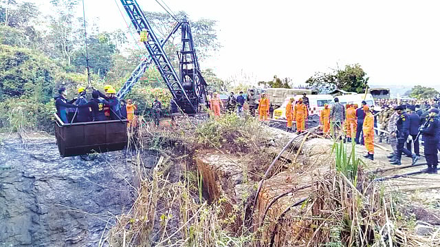 Assam: Army, Navy and NDRF join rescue operation for nine coal mine workers