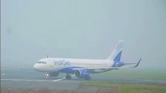 AAI Assists Passengers Amid Fog in Northern India | AAI