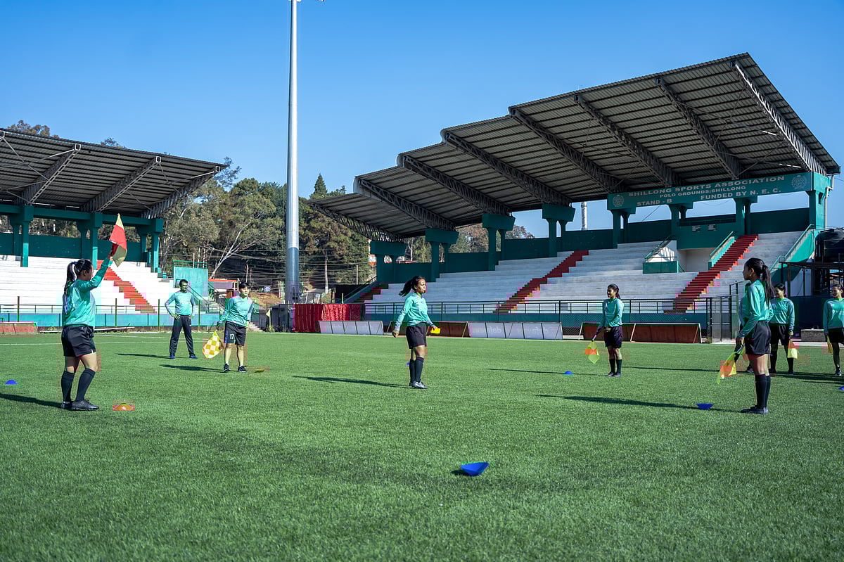 Reliance Foundation Conducts Football Workshop For Women Match ...