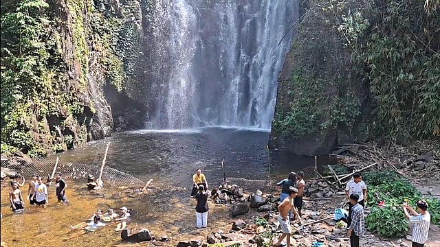Assam: Tourists flock to Kakochang Waterfall to escape intense heat