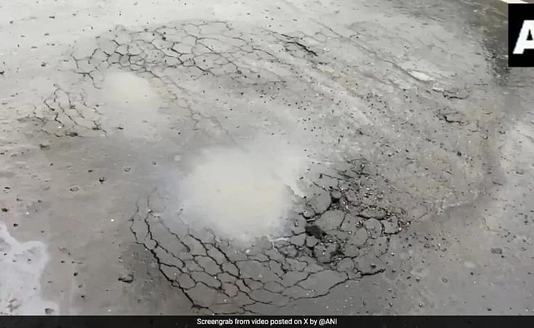 Cracks Emerge on Patna's Rs 422 Crore Flyover Just Two Months After ...