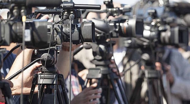 Sand mafia attacks journalists in Numaligarh, forest officials