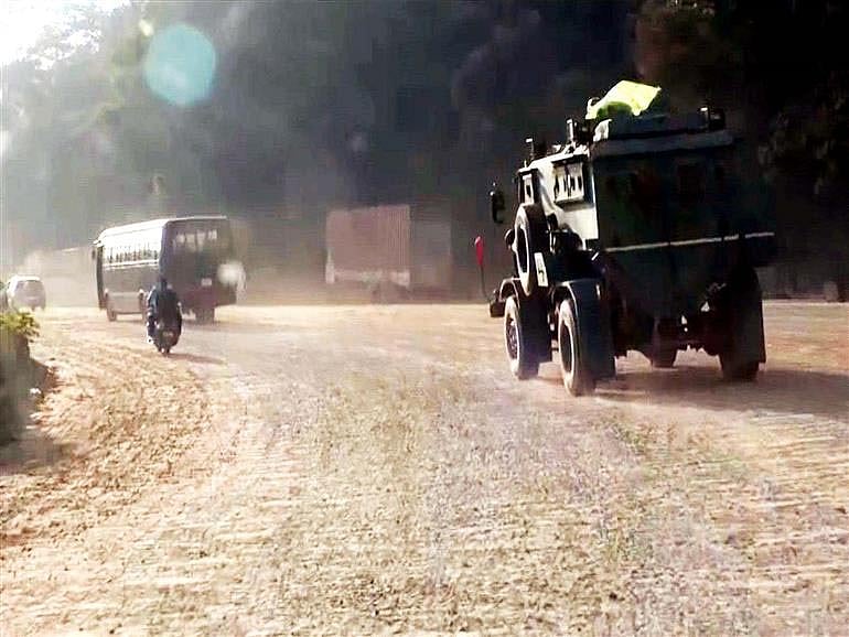 Trial Run of Passenger Vehicles Begins on Imphal-Senapati Highway