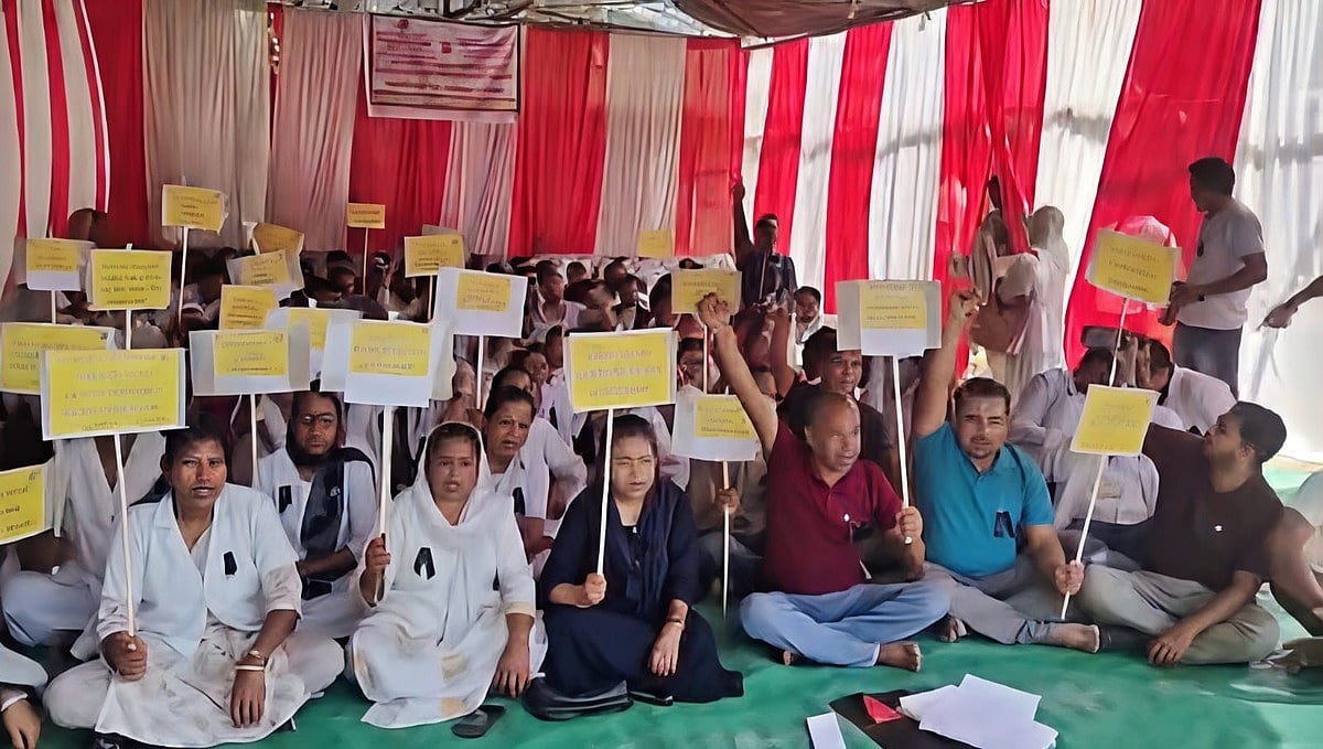 NHM Protest Enters Day 2 in Hatsingimari for Job Regularisation
