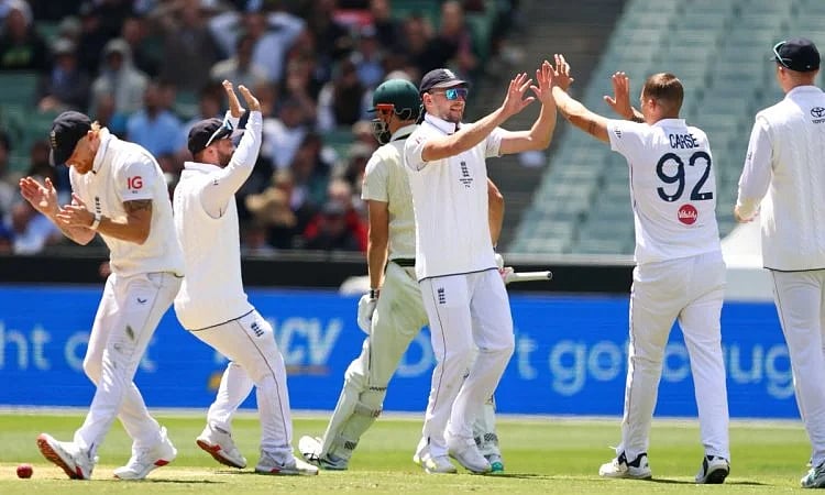 Australia take 46-run lead as 20 wickets fall on Day 1 of MCG Test