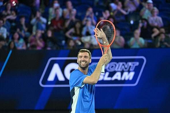 Amateur Jordan Smith Triumphs Over Pros in Melbourne's '1 Point Slam'