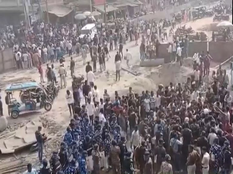 Violence erupts in Murshidabad over lynching of migrant workers