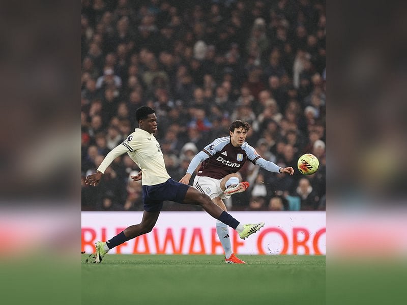 Aston Villa misses chance to move second in EPL; Wolves hold Newcastle