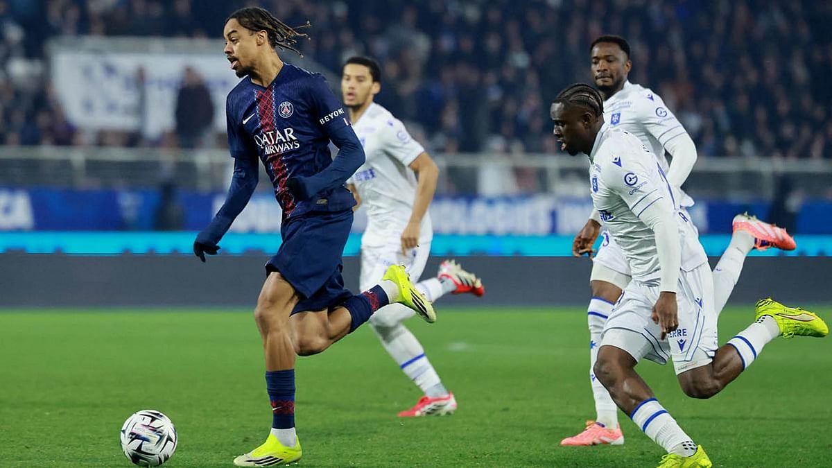 Barcola nets winner as PSG beat Auxerre to return to top of Ligue 1