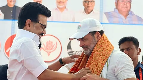 Congress shakes hands with DMK on seat-sharing deal in Tamil Nadu