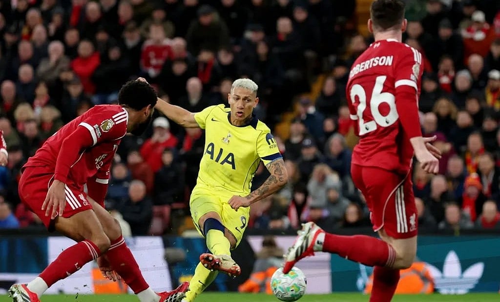 Tottenham Ends Losing Streak with Dramatic Last-Minute Goal Against ...