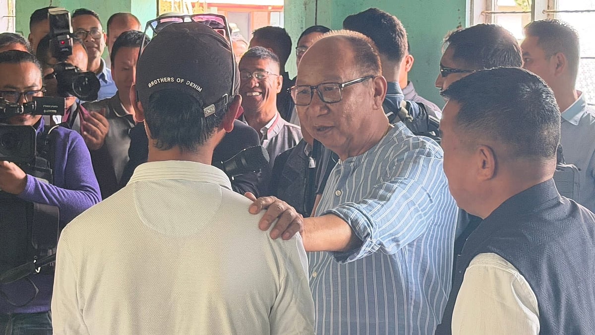 Manipur CM Assures Peace, Security During Ukhrul Visit