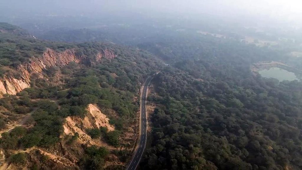 Supreme Court forms expert panel to reassess definition of Aravalli Hills