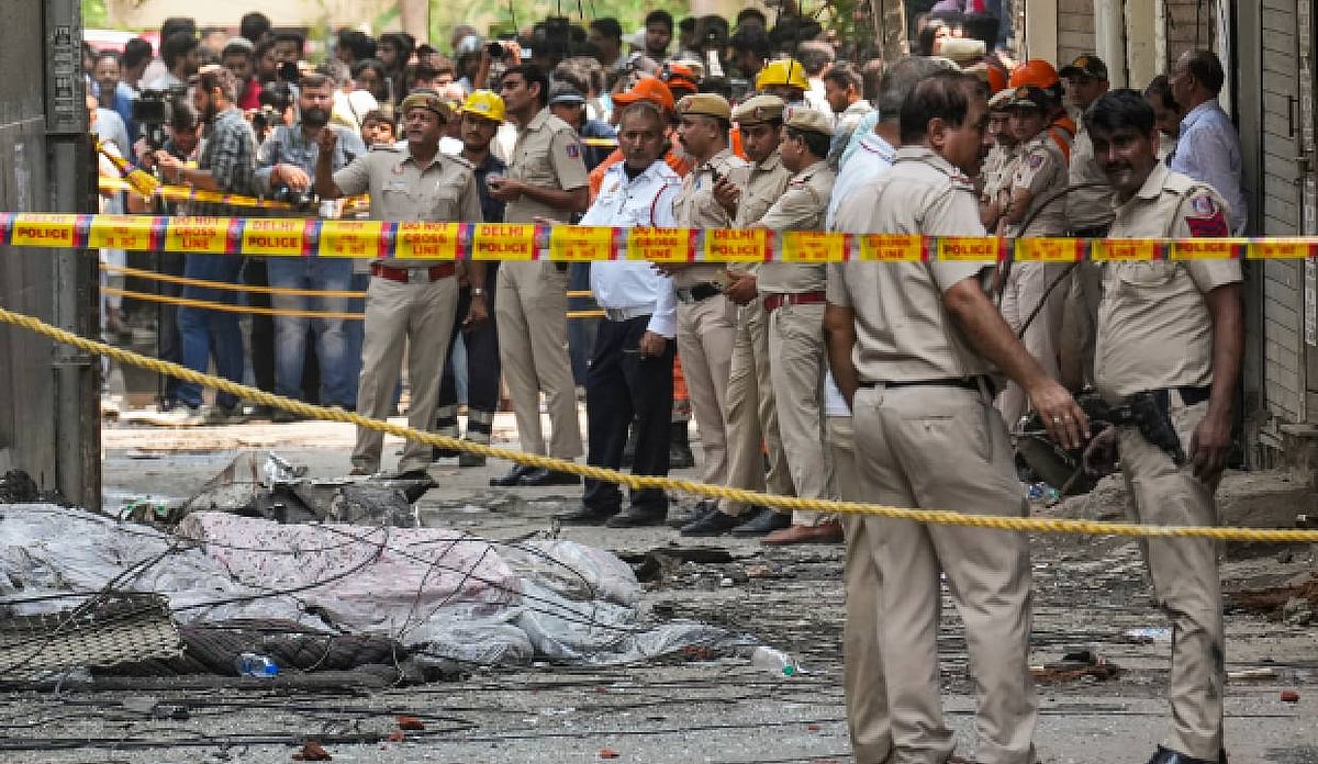 17 Foreign Nationals Among 21 Killed in Delhi Hotel Fire; Several Critical