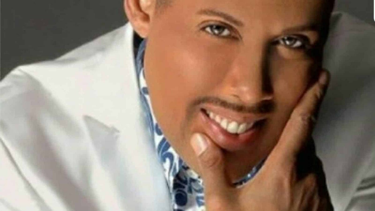 Upfront with D'angelo Thompson and Makeup Artist Byron Barnes