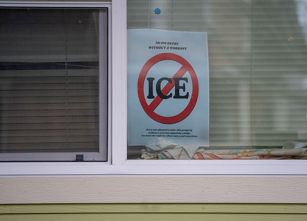 Neighbors Organize Door-to-Door Outreach After ICE Apprehension in New ...