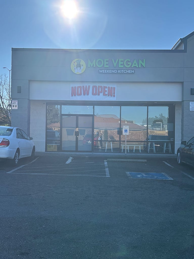 Moe Vegan: Redefining Soul Food, One Plant-Based Plate at a Time
