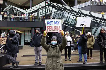 Over 2,000 Rally in Support of Federal Workers in Downtown Seattle