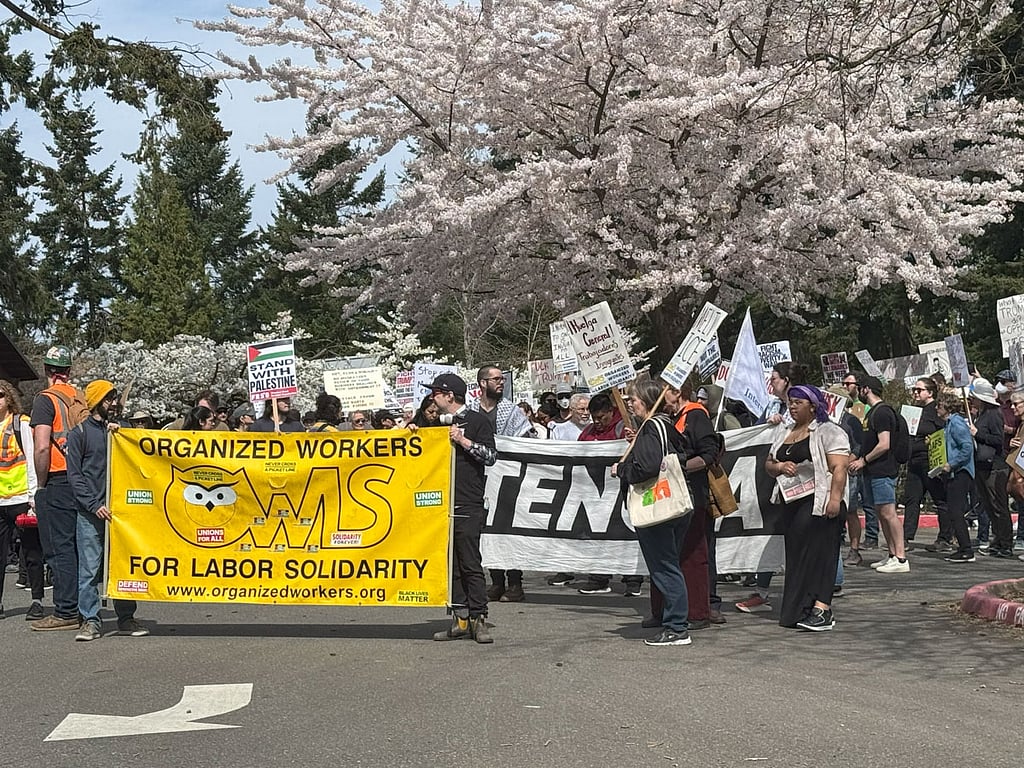 Nearly 1,000 Rally and March in SeaTac Demanding an End to ICE ...