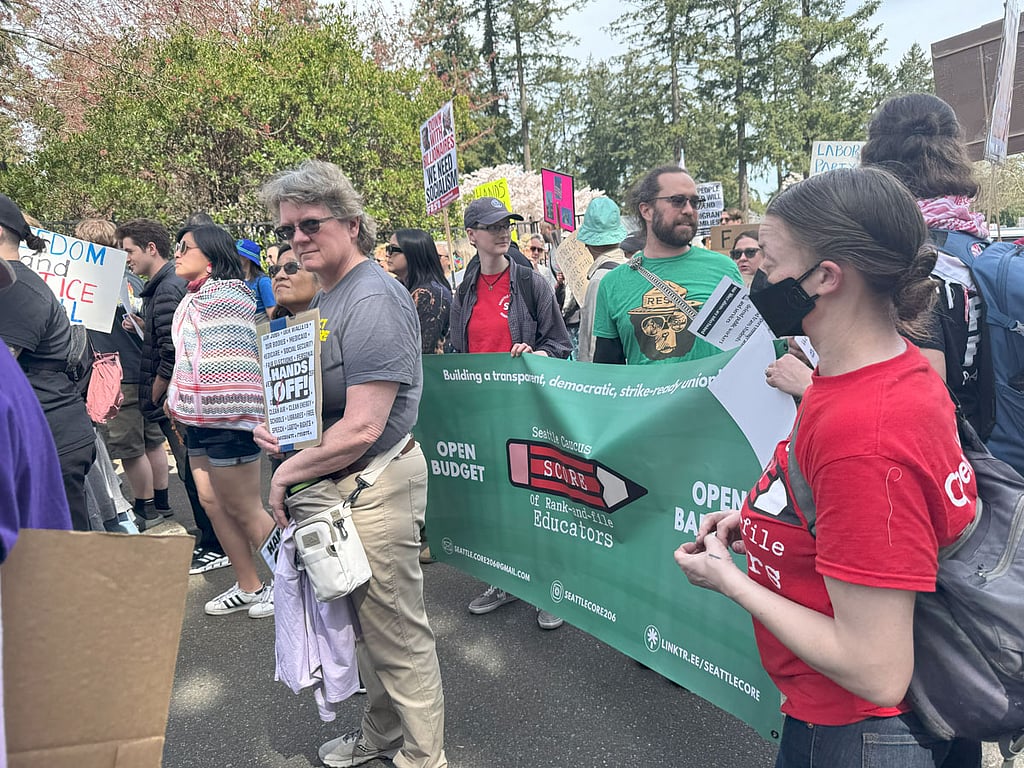 Nearly 1,000 Rally and March in SeaTac Demanding an End to ICE ...