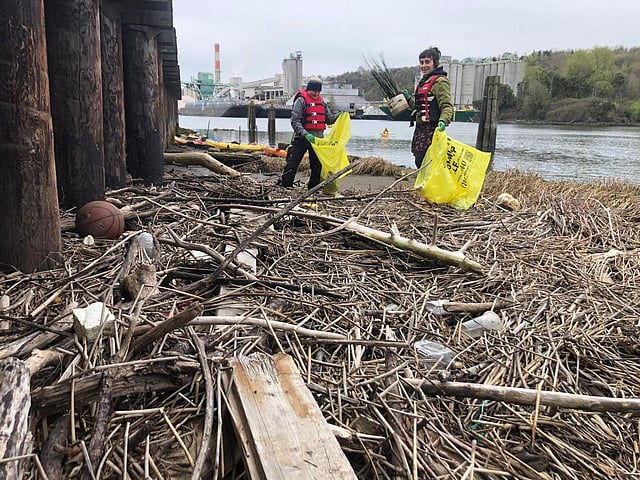 On the Duwamish River, a Paddle Program Heals Land and Legacy