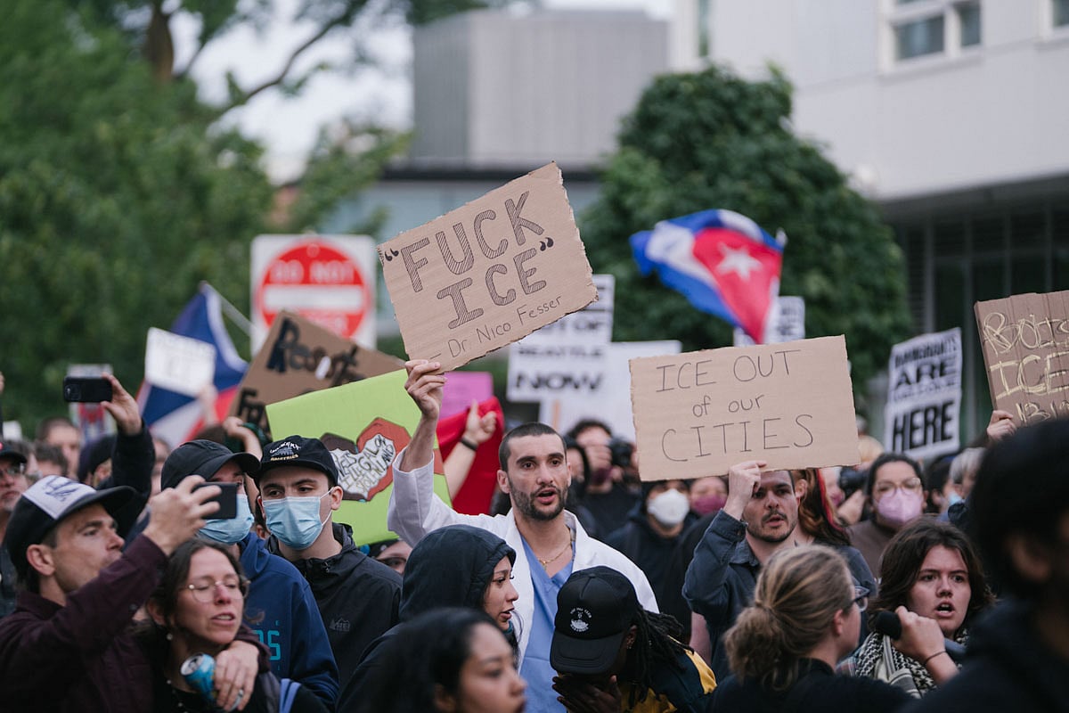 Hundreds Protest Against ICE at Seattle Federal Building