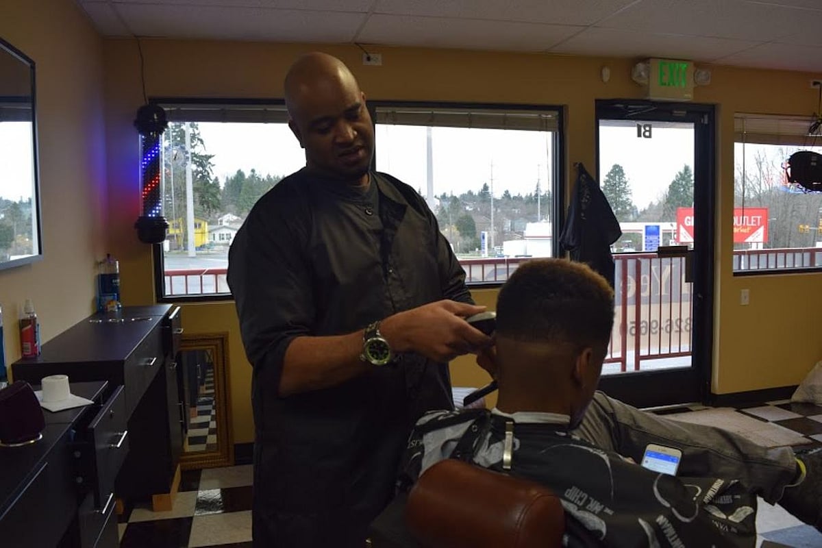 Barber Brings "Custom Cuts" Back to the South End