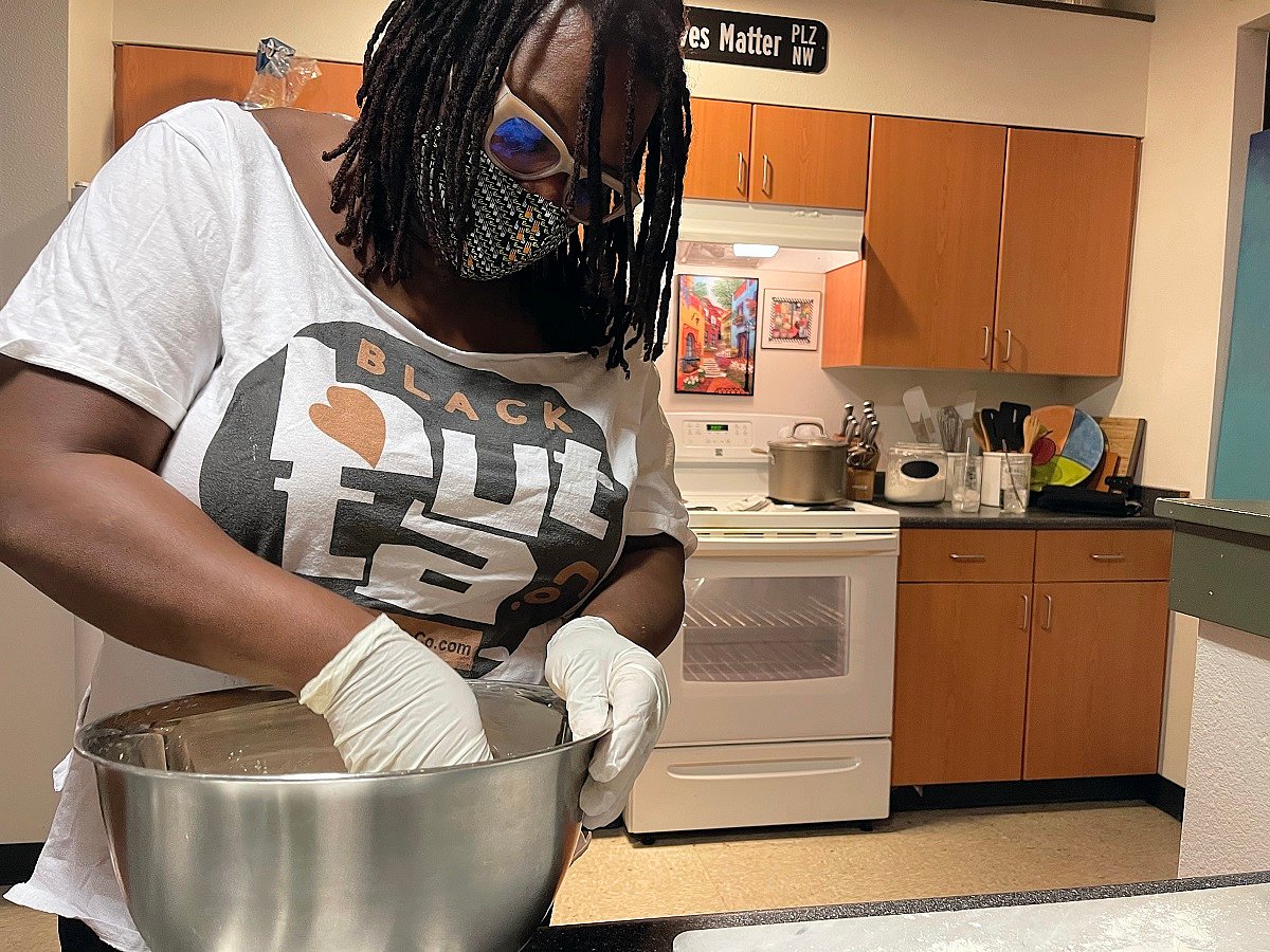 Black'Butta Co. Delivers Love-Kissed Sweets to Pandemic Weary Seattle