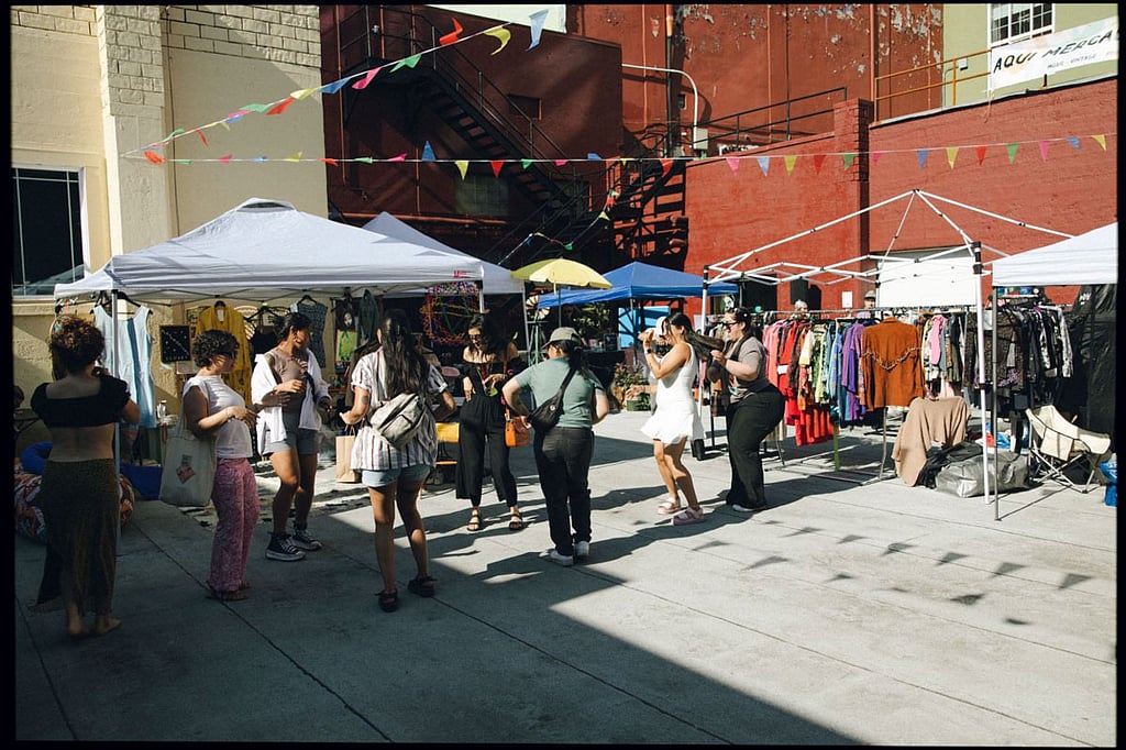 Aqu Mercado Shows the Latino Community in Seattle Est Aqu