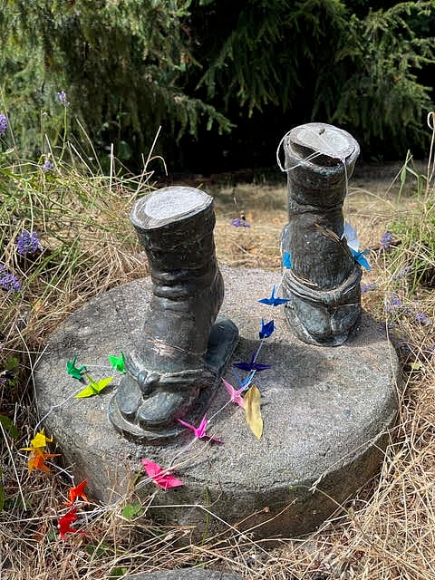 Healing Hate: A Community Event Mourning the Theft of Seattle's Sadako ...