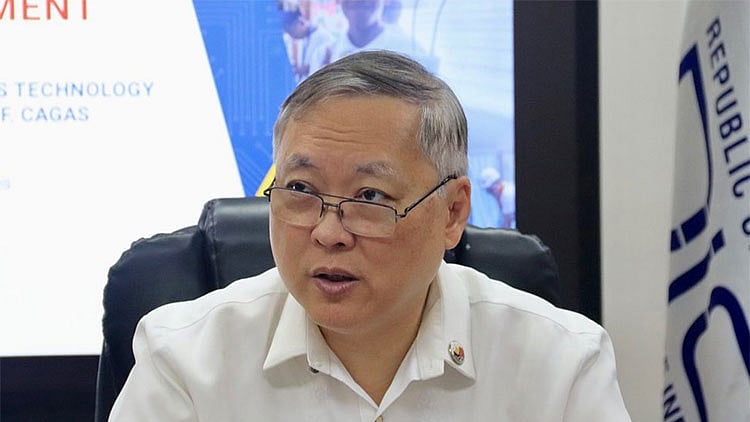 DICT secretary quits