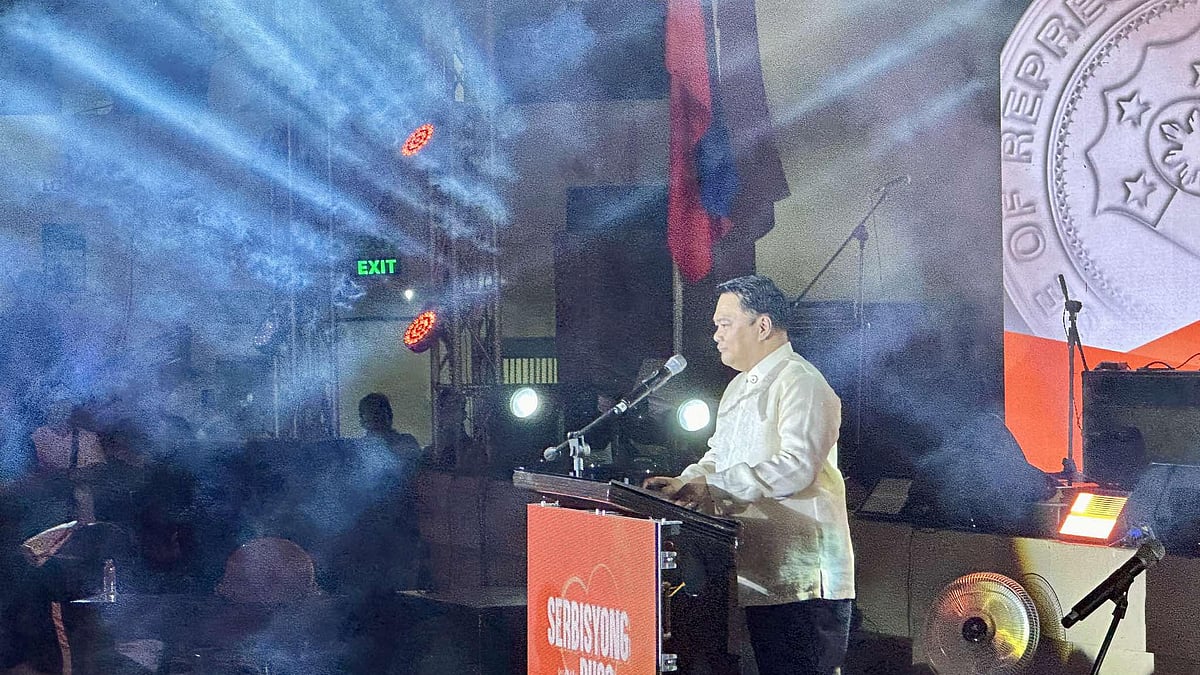 Gasataya delivers his SODA to Bacolod City